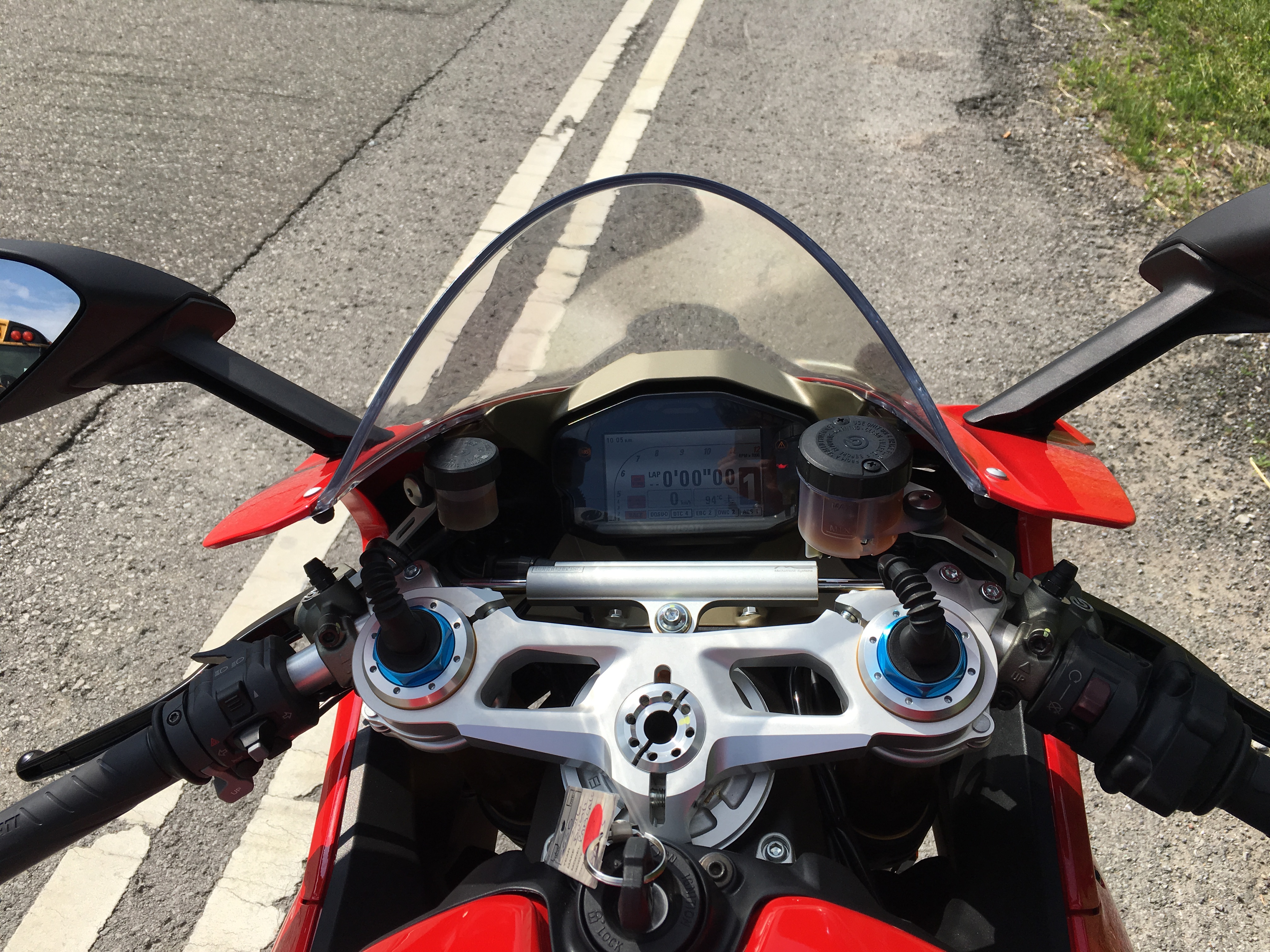 How to Reduce Motorcycle Handlebar Vibrations – Chance Moto